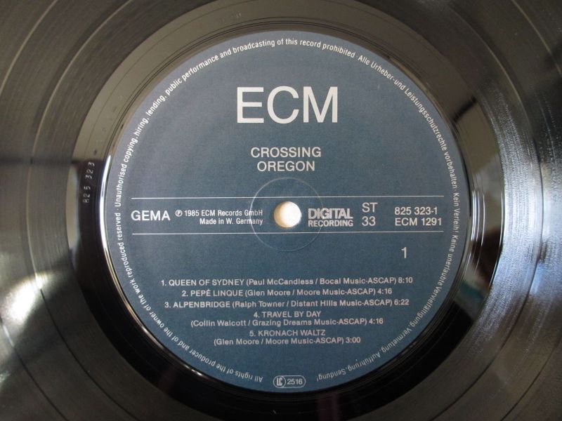 Oregon / Crossing - Guitar Records
